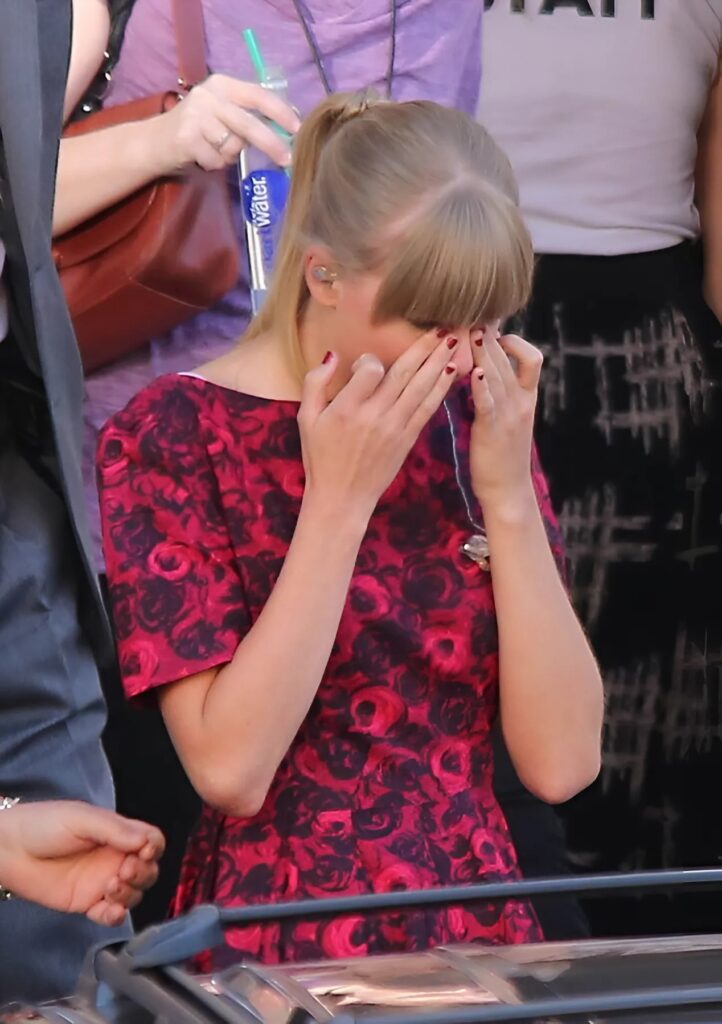 SAD NEWS: 30 minutes ago, Taylor Swift sent a controversial condolence ...