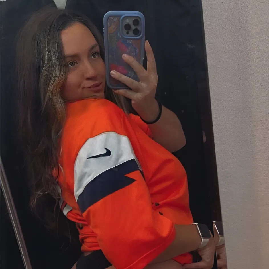 Denver Broncos’ Hottest Female Fan Went Cheeks Completely Out In ...